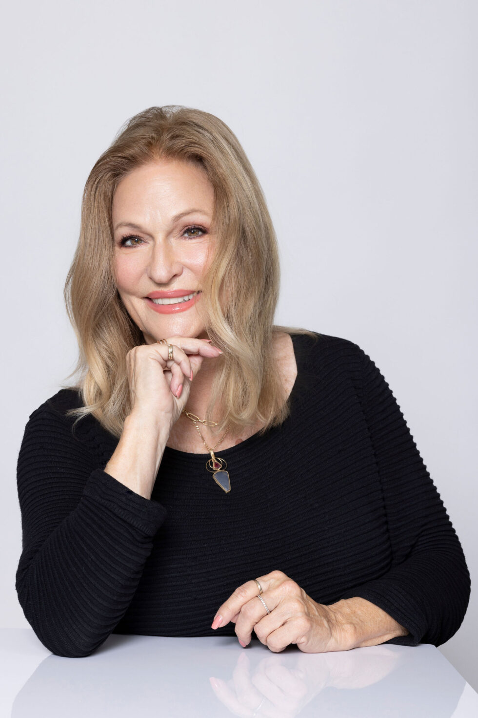 Home - Regina Meredith